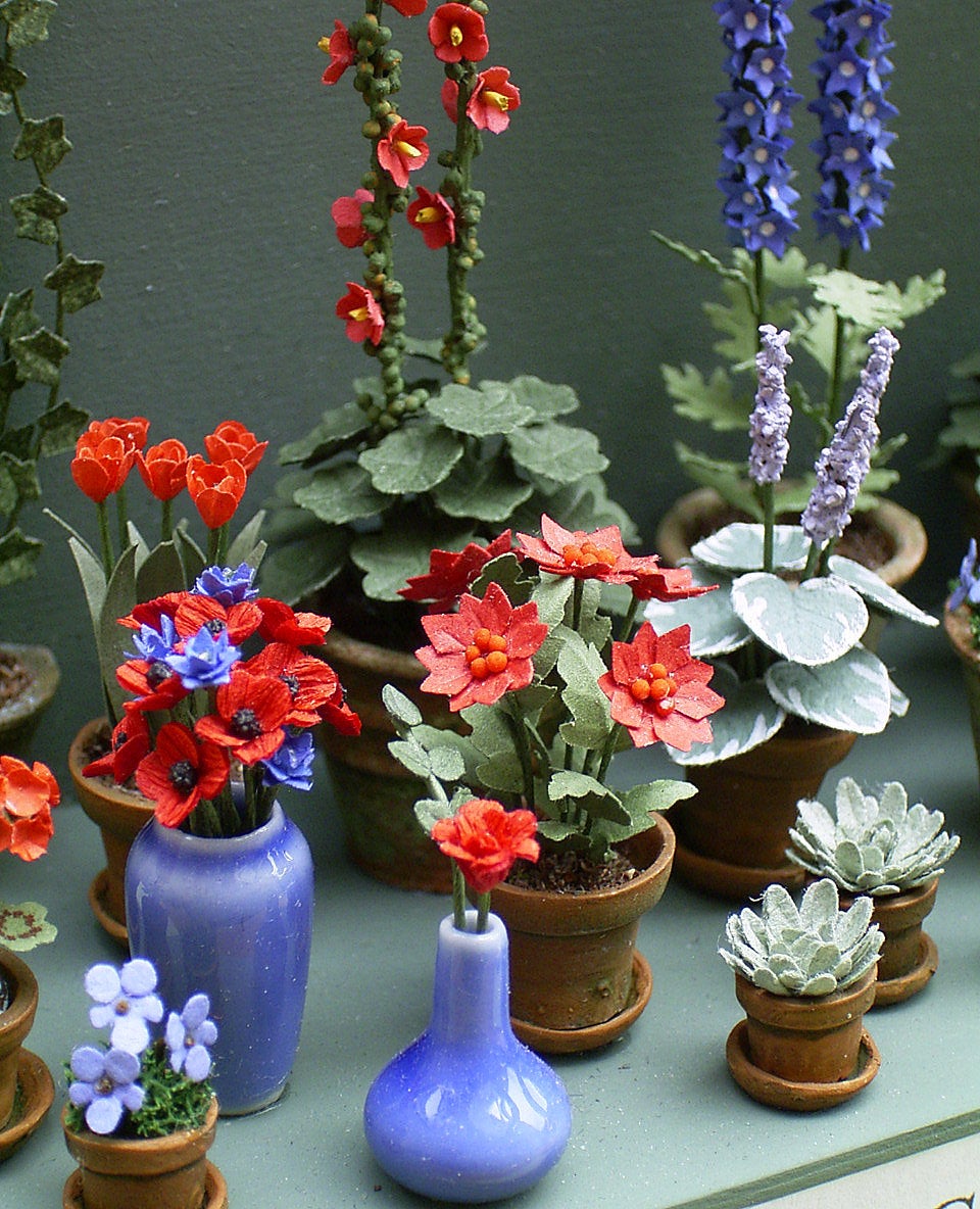 1/24th Roses Kit for 1/2” scale Dollhouses, Florists and Miniature Gar ...